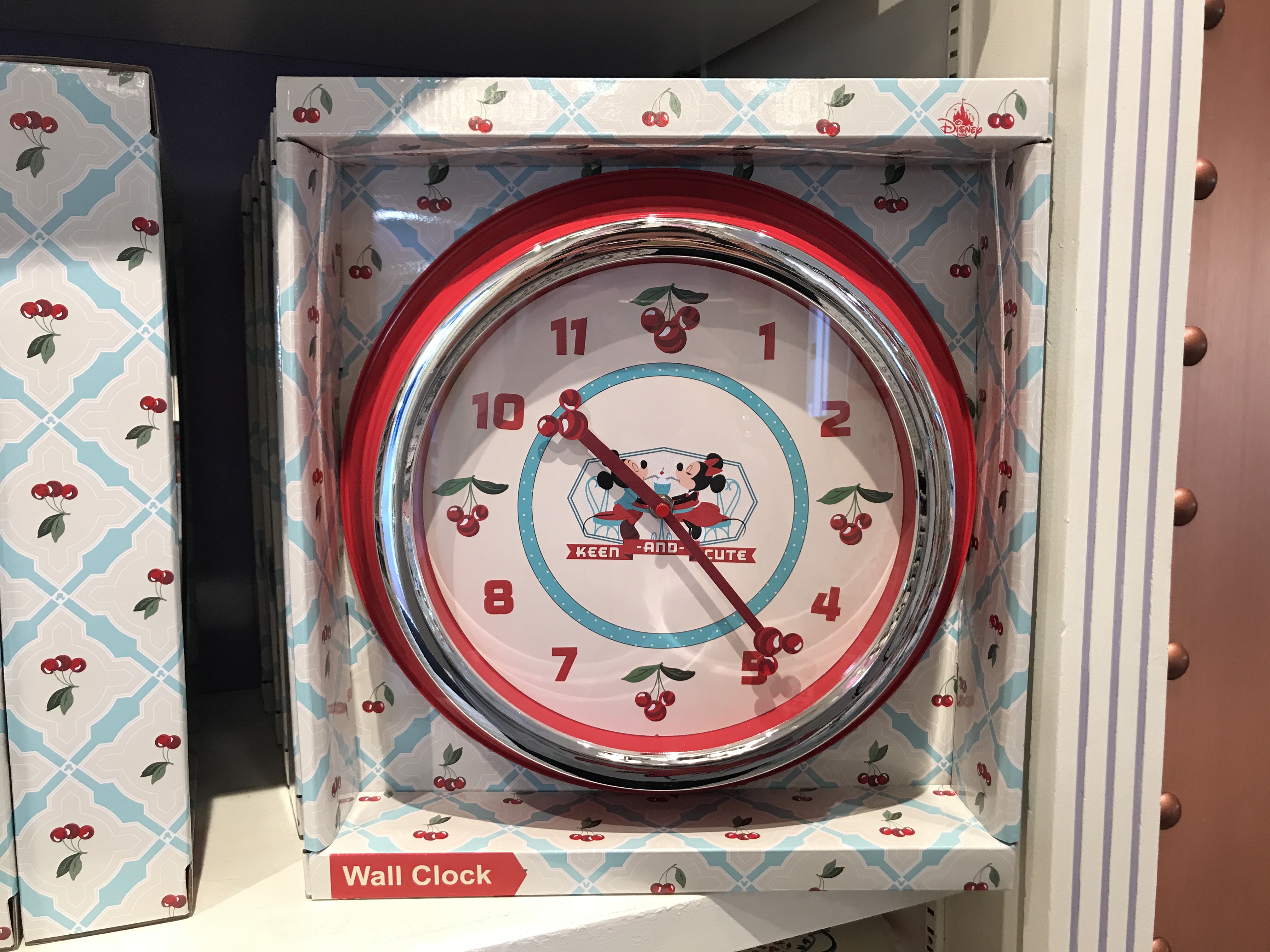 PHOTOS: New Wall Clock Joins the Mickey and Minnie Retro Kitchen ...