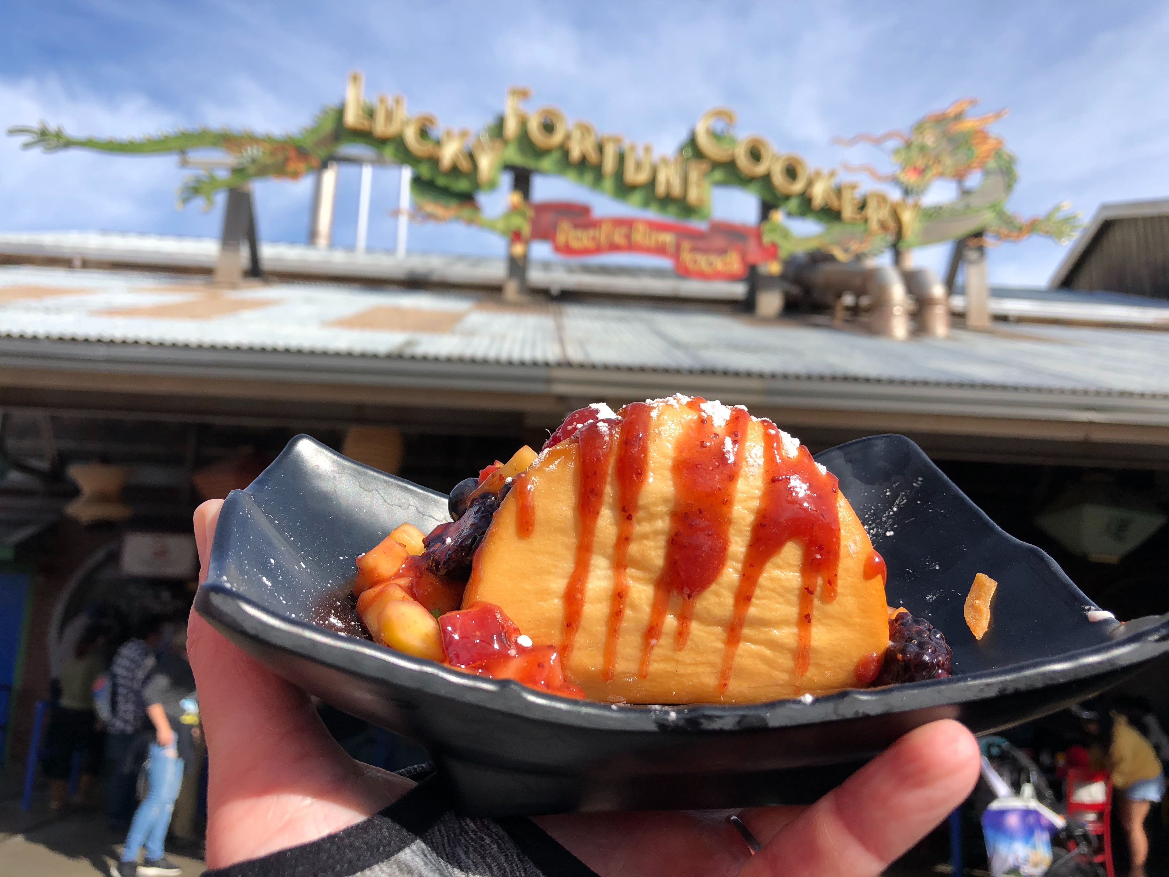 REVIEW: Fresh and Fruity Lunar New Year Dessert Bao Bun at Lucky ...