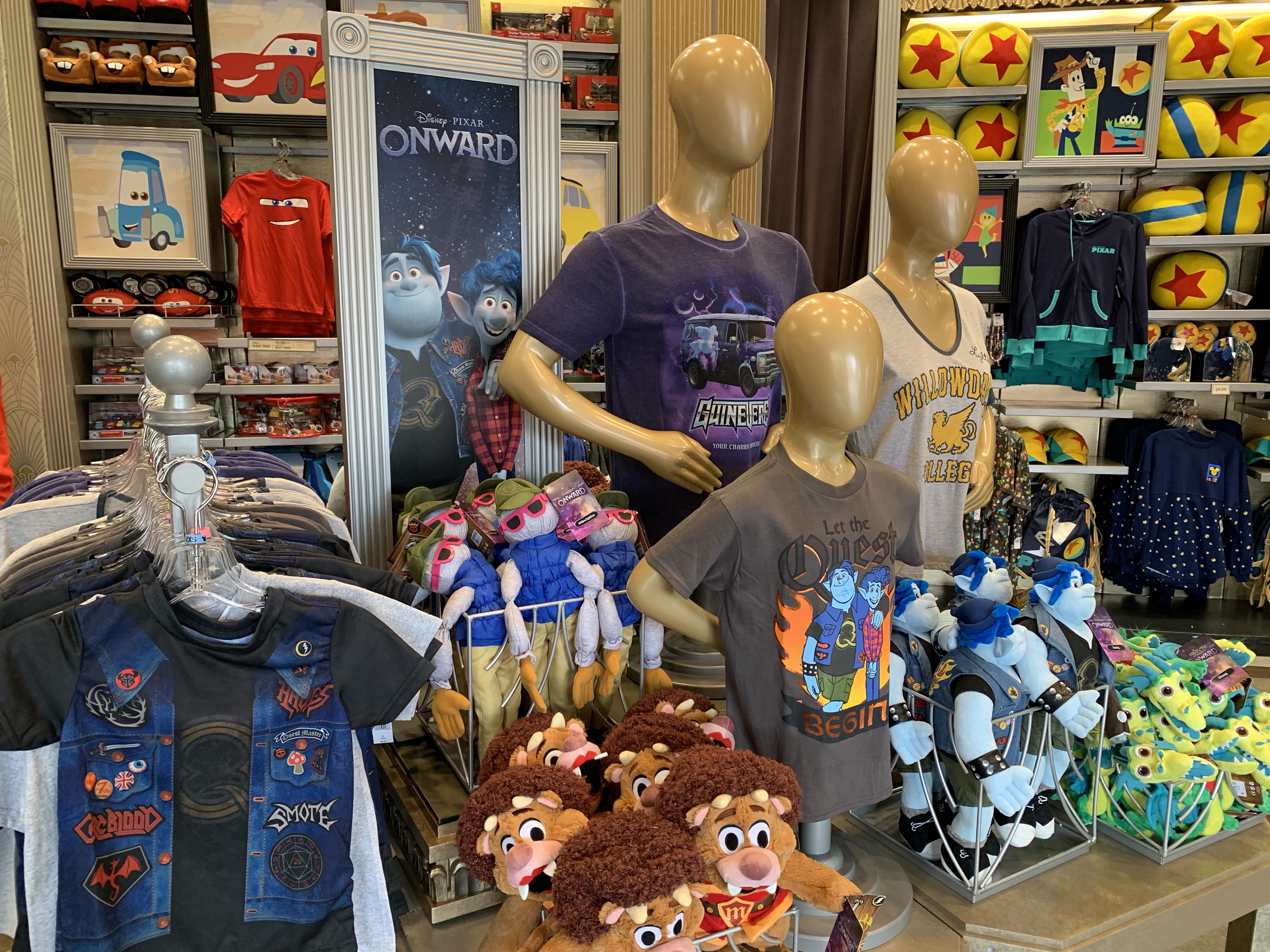 PHOTO REPORT: Disney's Hollywood Studios 2/17/20 (Large Crowds, "Onward ...