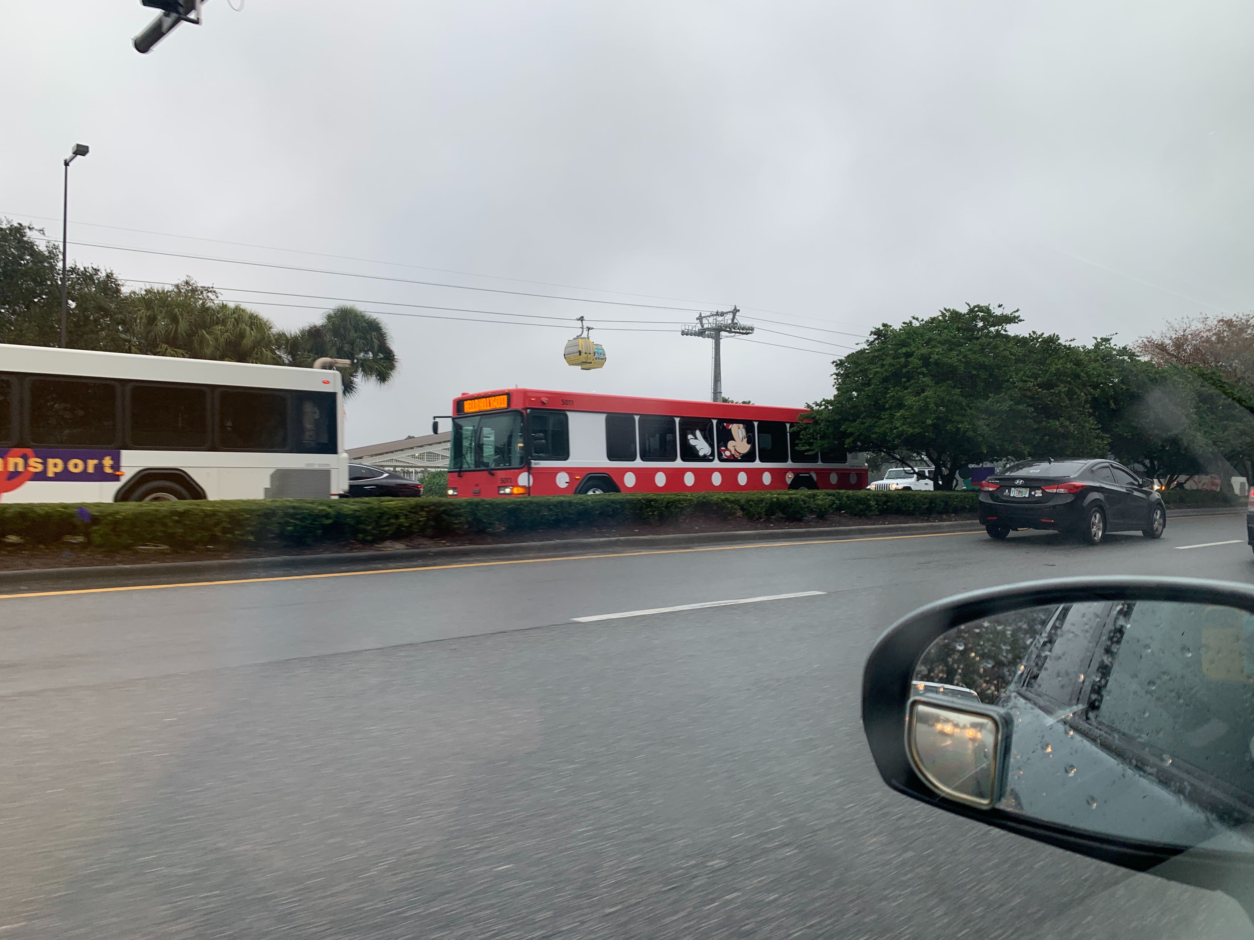 PHOTOS: New Polka-Dotted Minnie Mouse Bus Arrives at Walt Disney World ...