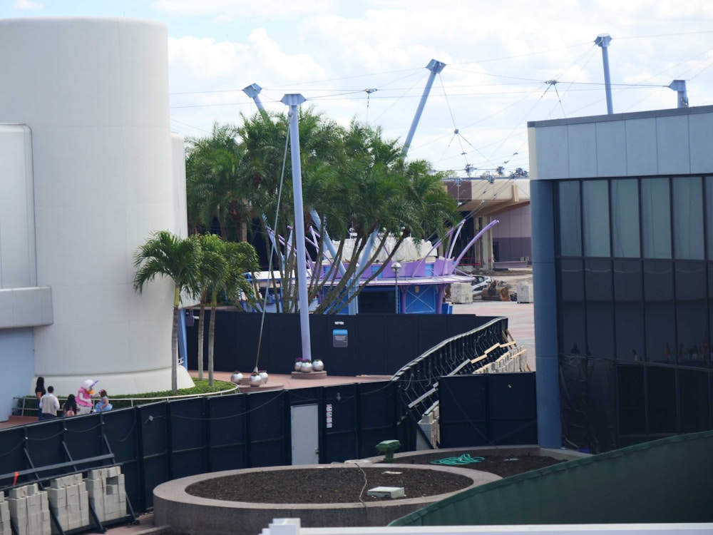 PHOTOS: Pin Central Canopy Structure Removed as Demolition Continues in ... PHOTOS: Pin Central Canopy Structure Removed as Demolition Continues in ...