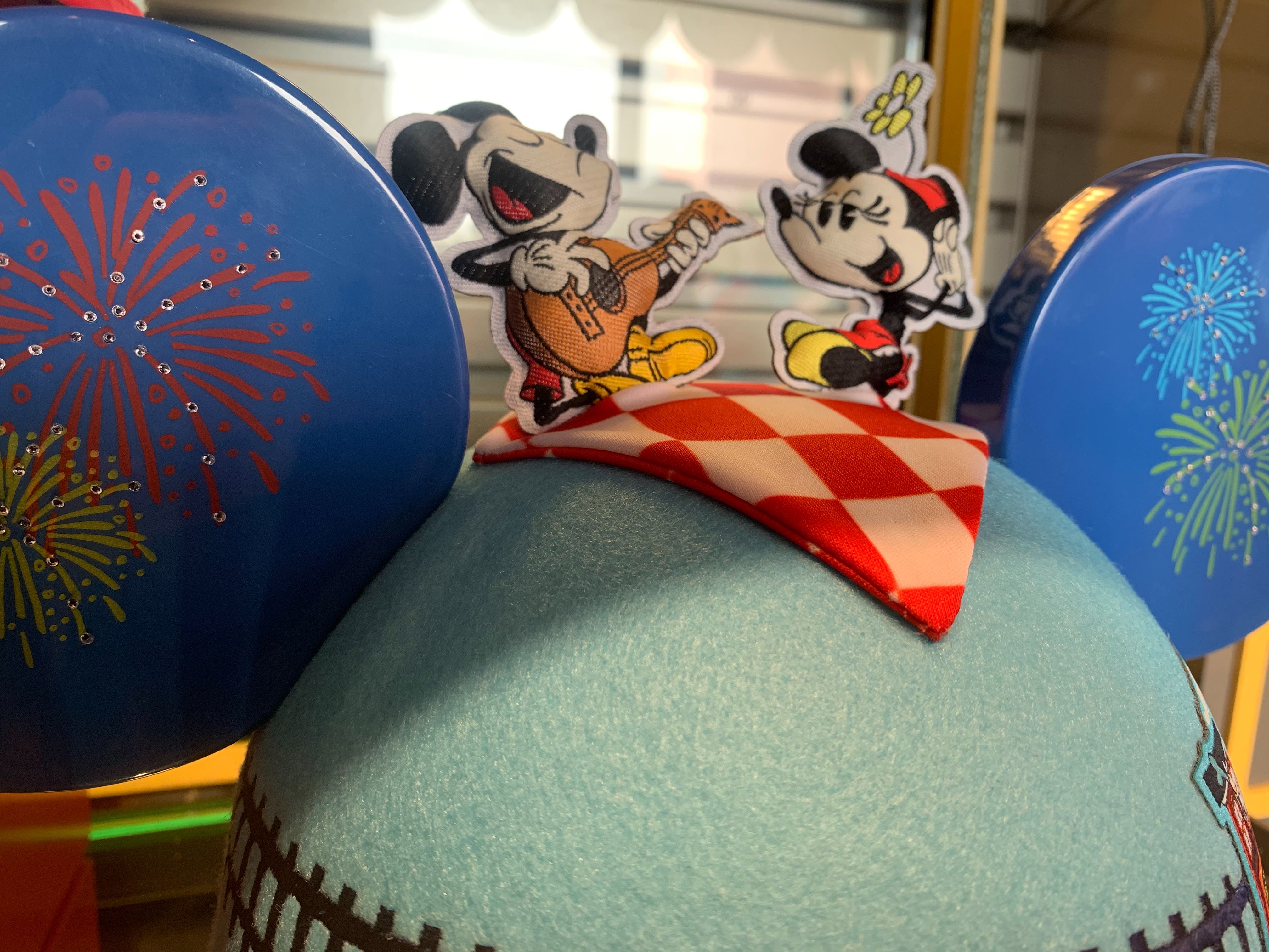 PHOTOS: New Disney Parks Designer Collection Mickey & Minnie's Runaway ...